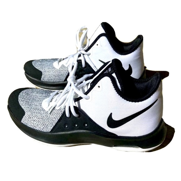 Nike | Shoes | Nike Air Versatile Iii Basketball Shoes White Black Men ...